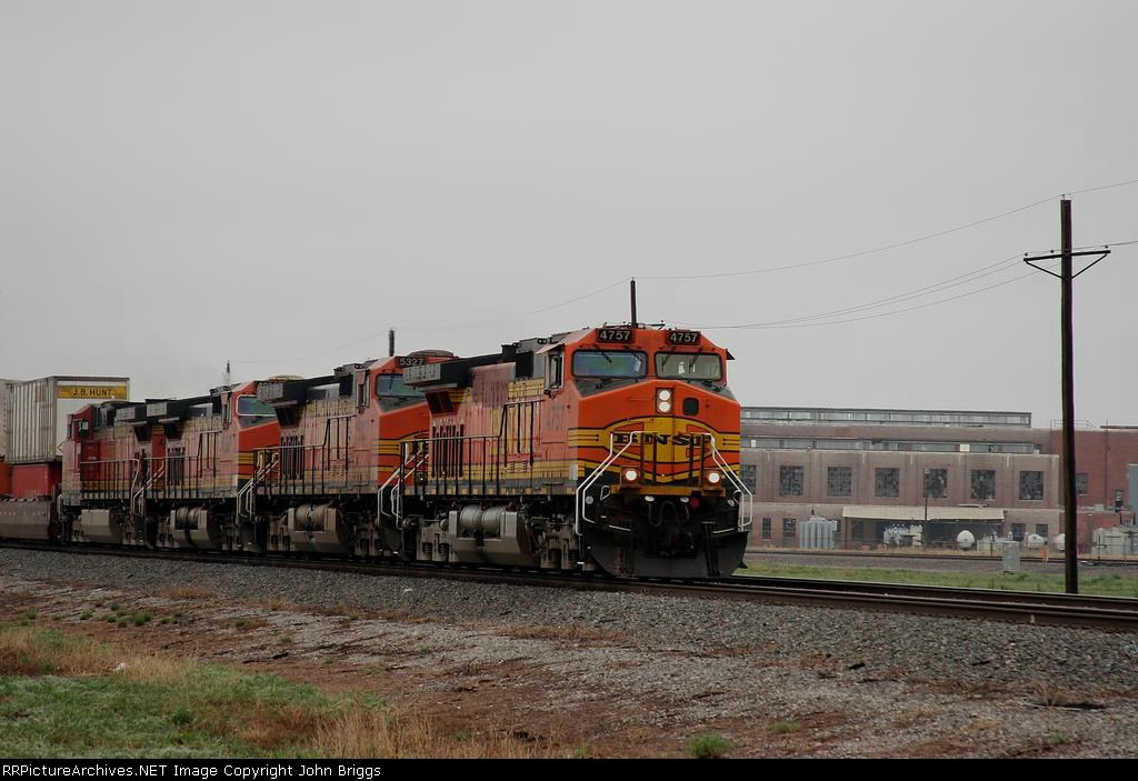 BNSF 4757